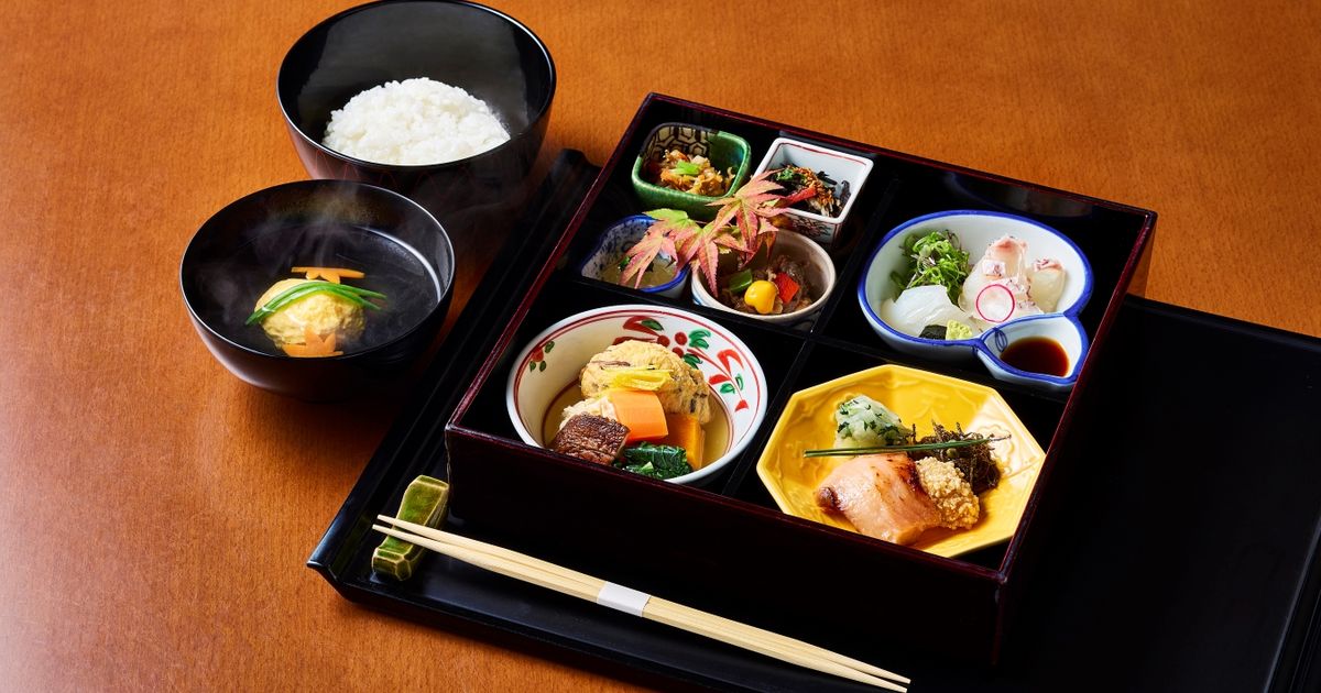 Craft Your Own Authentic Shokado Bento Box in Shokado Garden